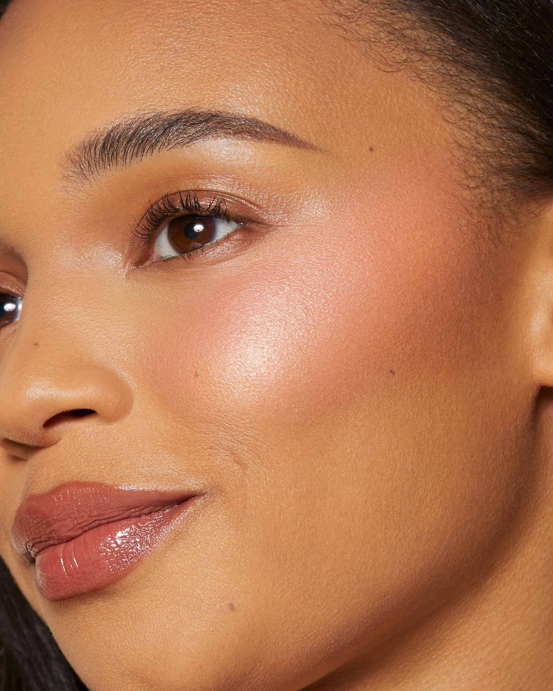Heaven's Glow Blush – EM Cosmetics